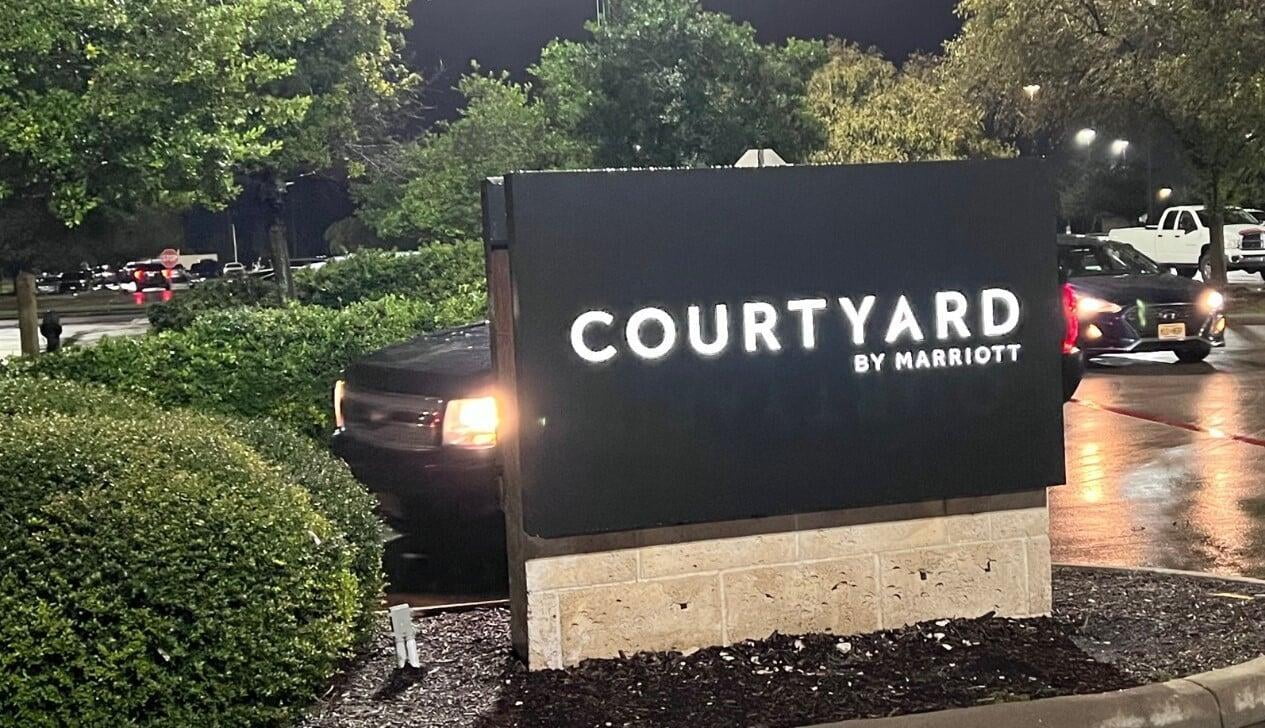 ABOUT – Victory Signs And Imaging